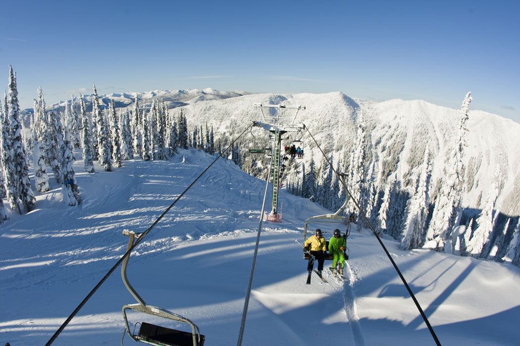 SKI + BOARD - Kootenay Rockies Tourism
